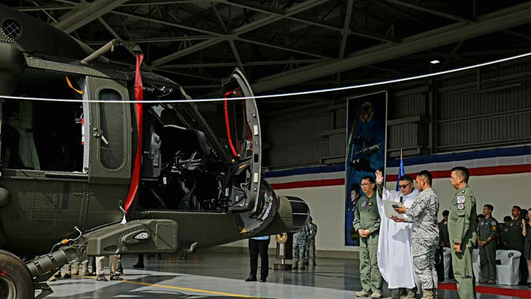 Philippine Air Force receives five new S-70i Black Hawk helicopters