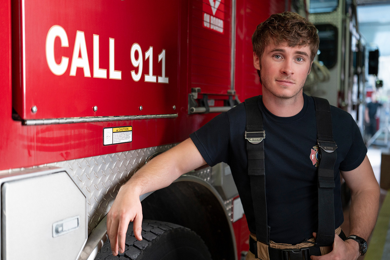 ‘9-1-1: Nashville’ Cast Photos: See First Look In-Character Images Of ...