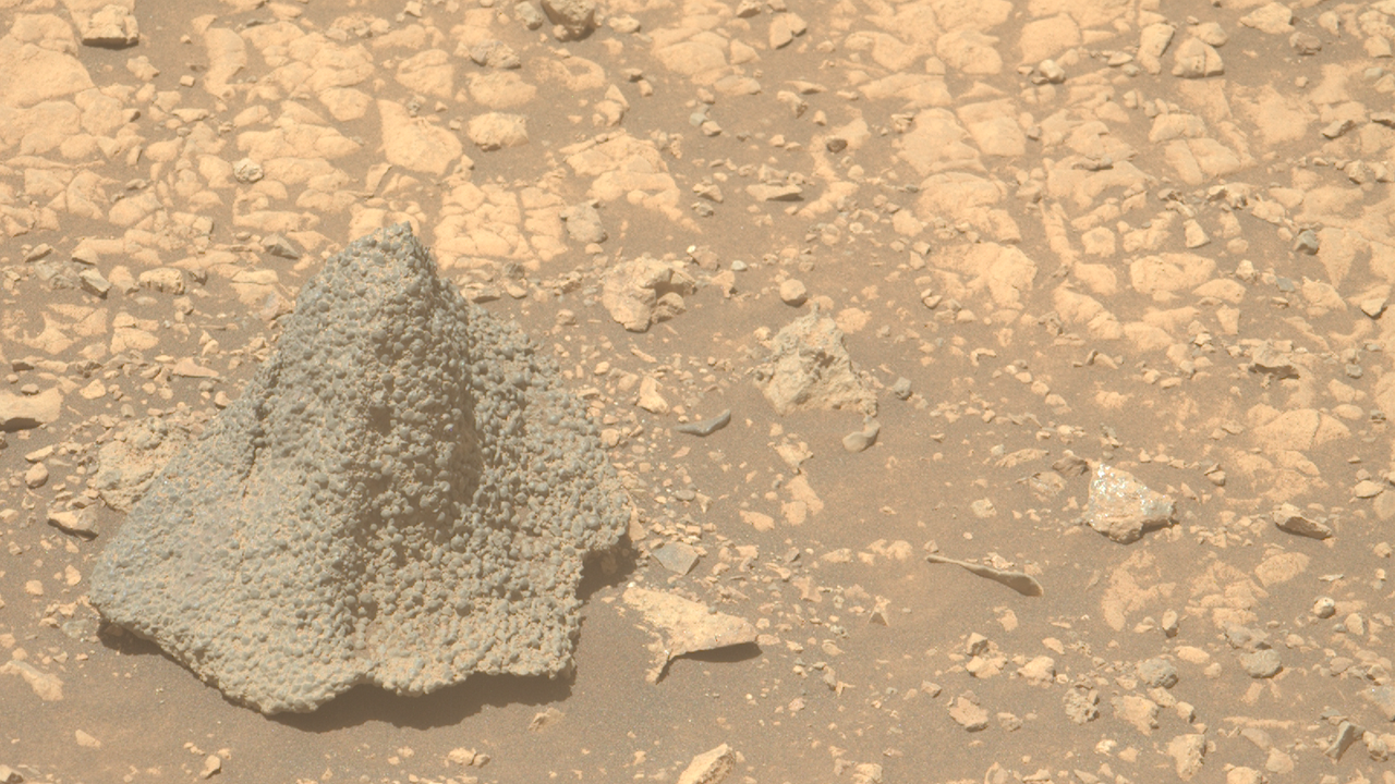 NASA's Perseverance rover spies mysterious 'helmet' on Mars (photo)