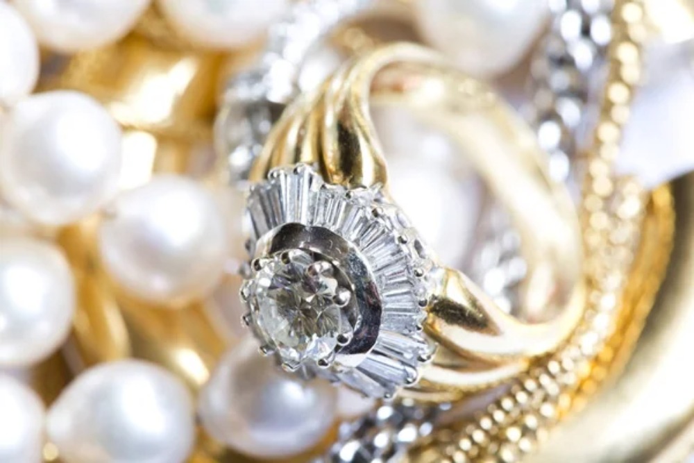 15 Jewelry Pieces with Resale Value
