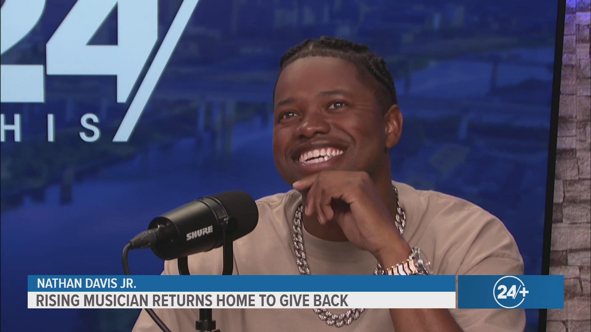 Rising Memphis musician returns home to give back