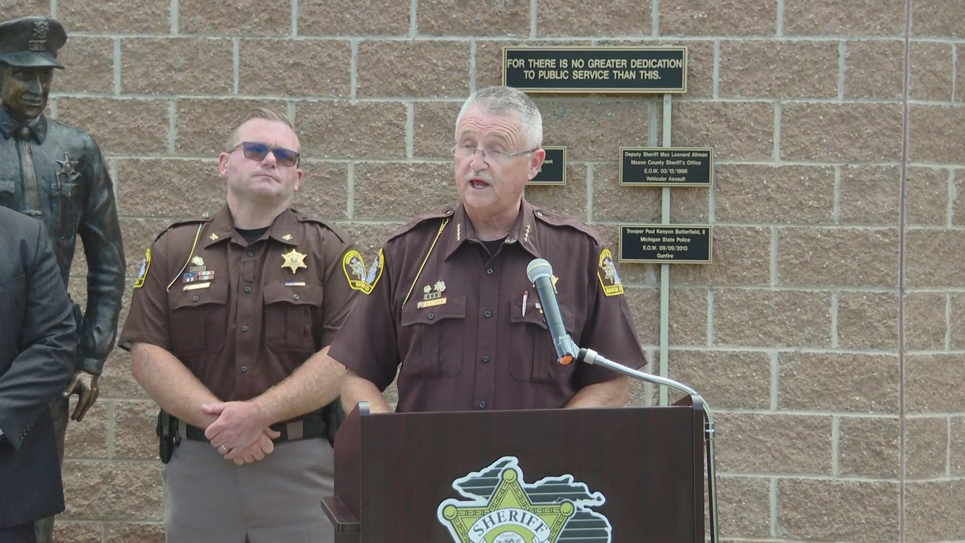 Michigan detectives making progress in teen girl's decades-old murder case