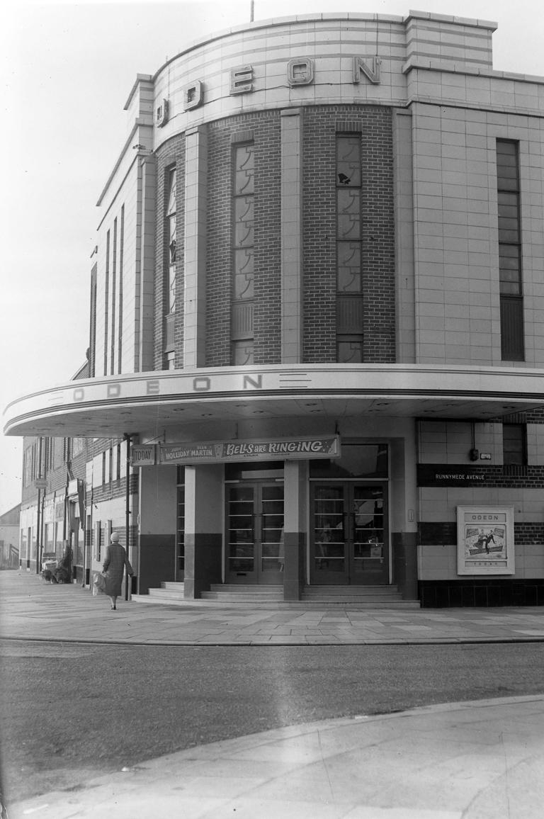 27 evocative pictures of Blackpool in the 50s and 60s that will make ...