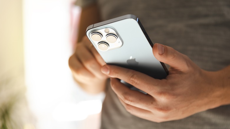 How To Know If Someone Is Tracking Your iPhone: 7 Signs To Look Out For