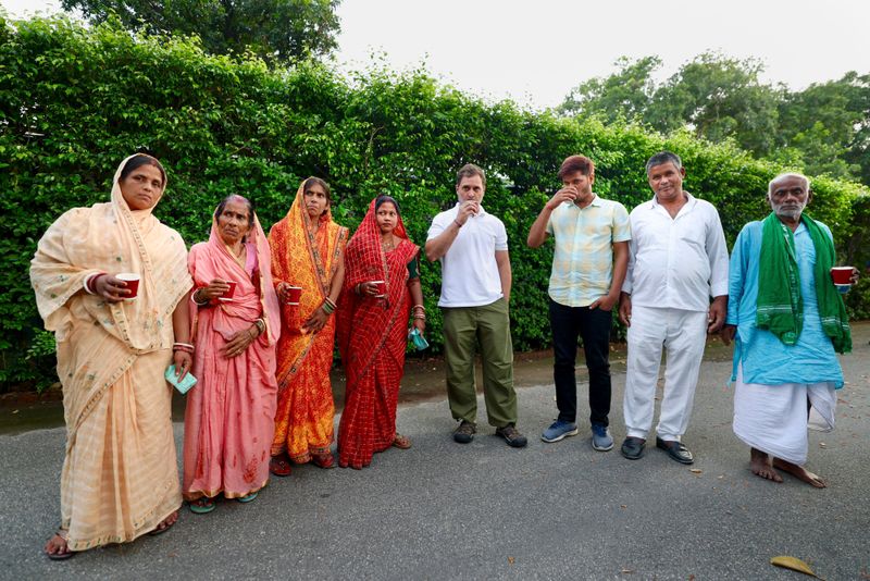 Rahul has tea with 'dead' voters from Bihar, thanks EC for experience