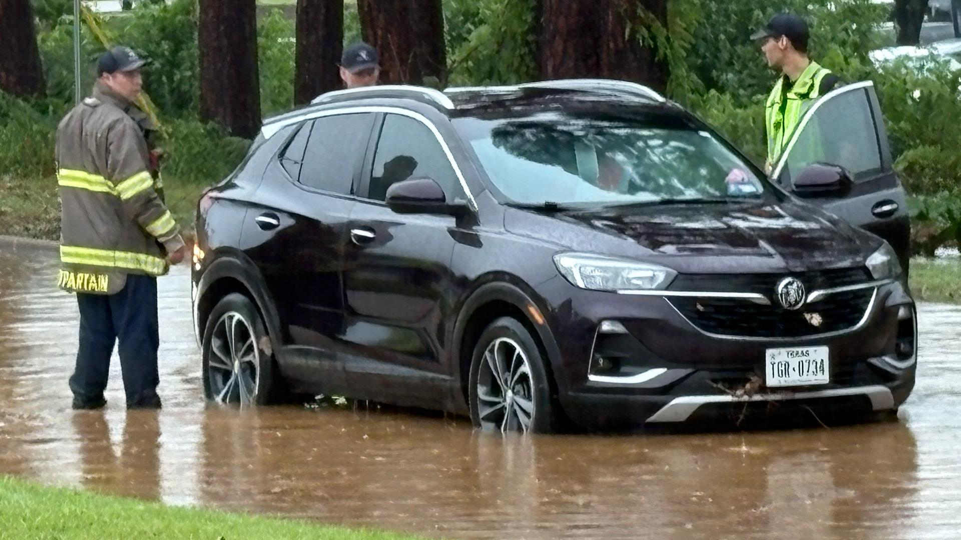 Heavy rainfall causes flooded roads in Tyler