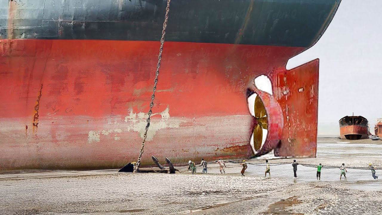 How Shipyard Workers Dismantle Gigantic Ship Entirely By Hand