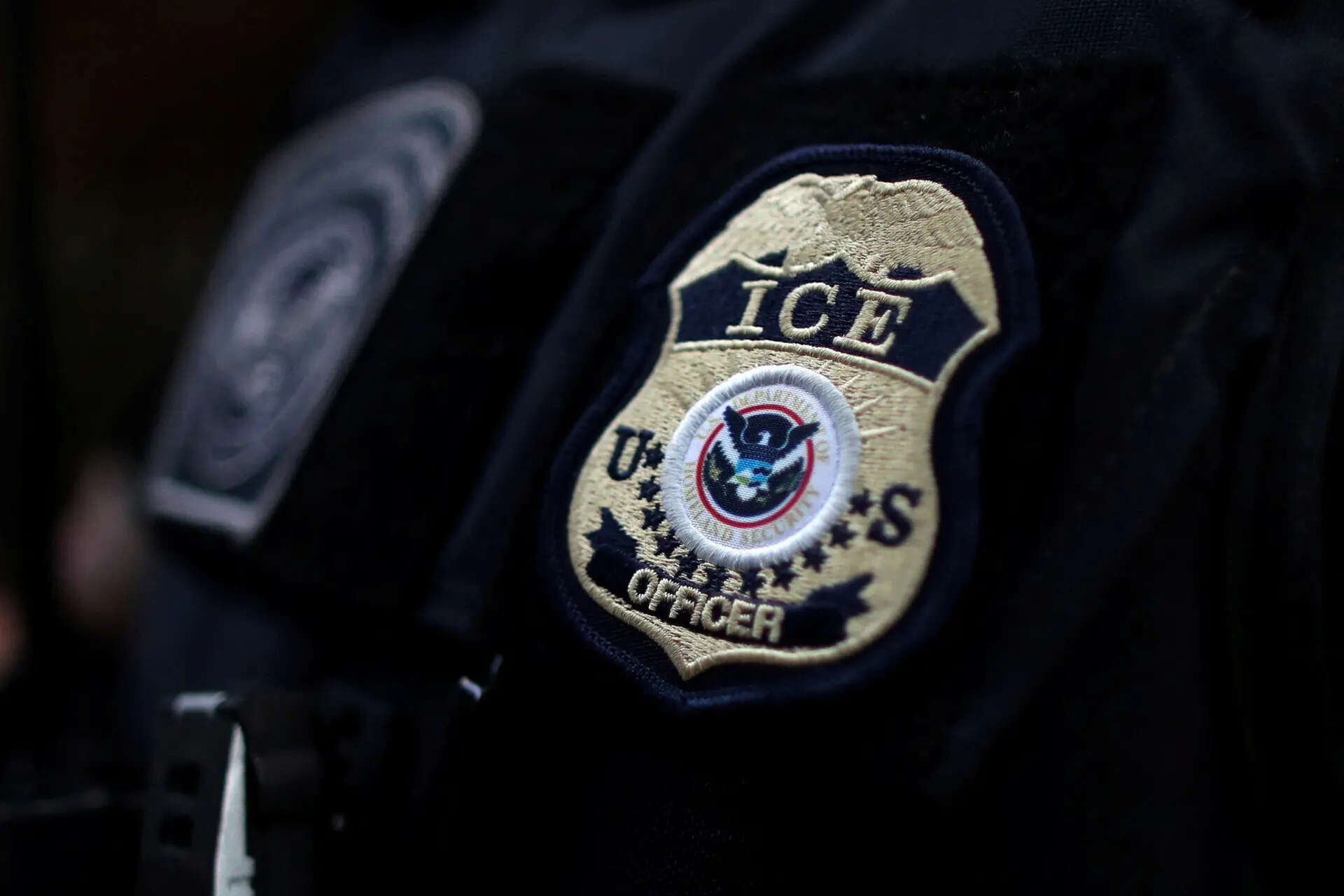 Stage 4 cancer-stricken US toddler deported to Honduras, parents fight ...