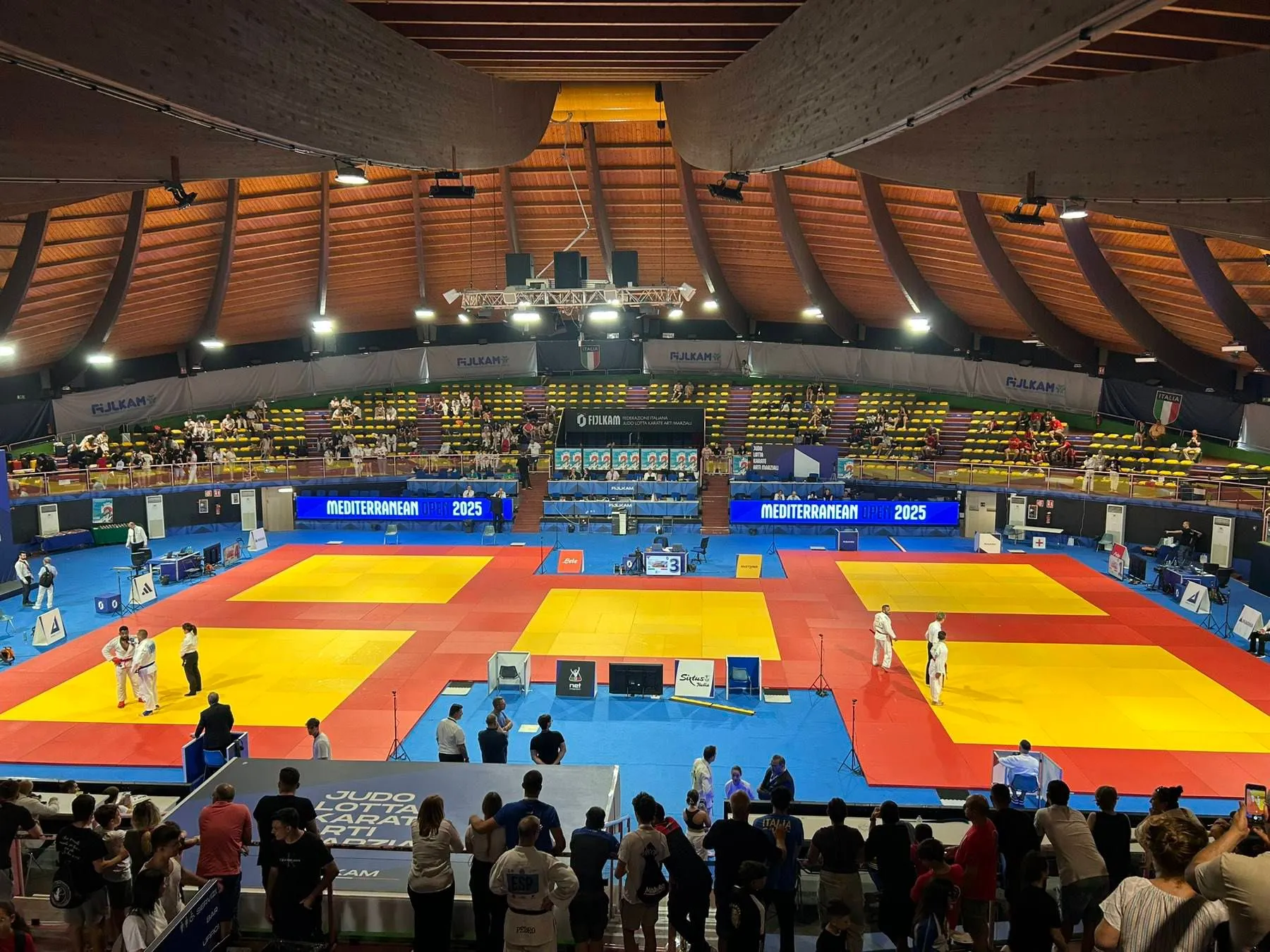 Αναβαθμίζεται το Κλειστό Γυμναστήριο του «Μίλωνα» στη Νέα Σμύρνη με 1.8 ...