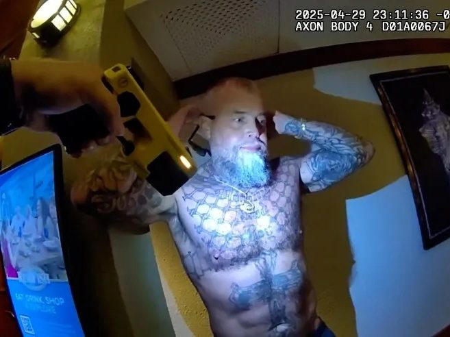 Powerball winner tackled and tased after kicking Florida deputy in the face