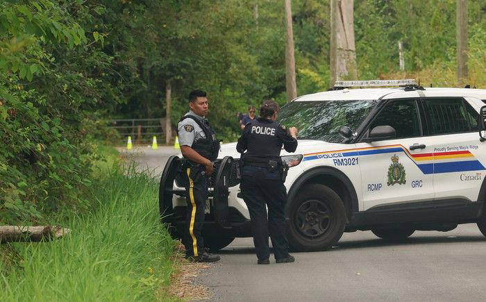 One man dead, homicide detectives called out to gas station in Maple Ridge