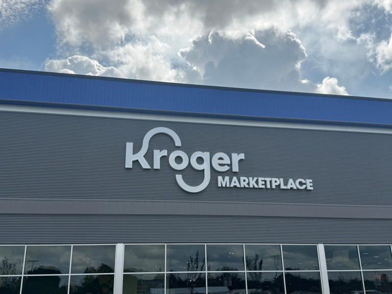 New Kroger Marketplace opening up in Lexington Thursday morning