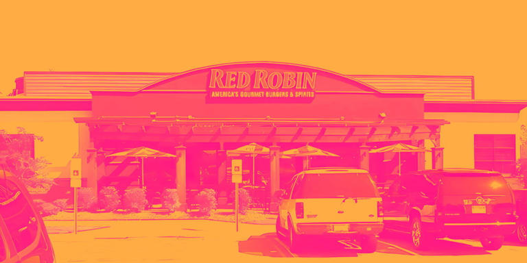 Red Robin (NASDAQ:RRGB) Surprises With Q2 Sales, Stock Soars