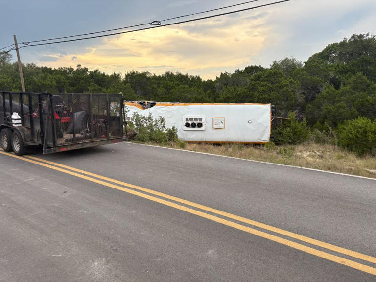 Multiple students injured in Leander ISD school bus rollover crash