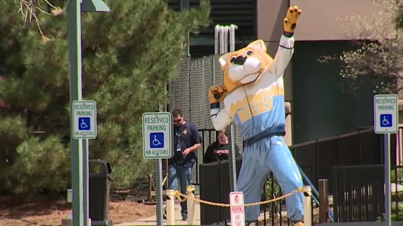 Former Rocky mascot suing Nuggets owner KSE for workplace discrimination