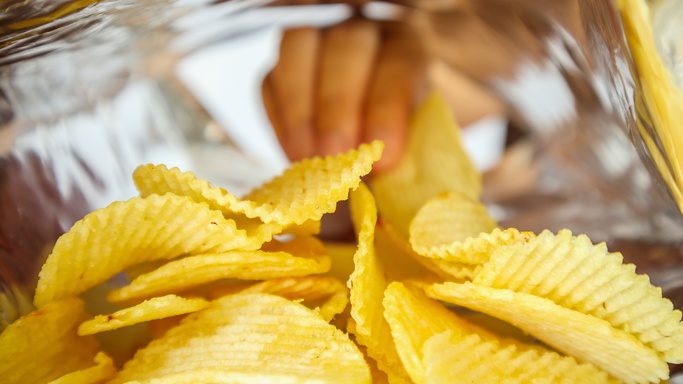 How To Identify and Break the Cycle of Mindless Snacking