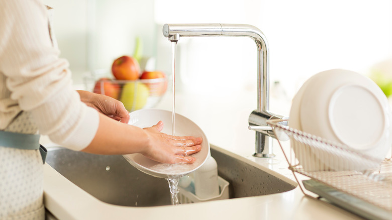 11 Essential Tips For Loading Your Dishwasher