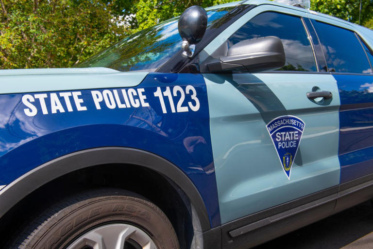 Massachusetts cops close off popular public beach over ‘dead body’ that ...