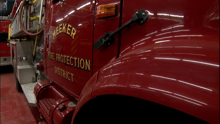 Volunteer firefighters defend Colorado town from wildfire before 1,200 ...