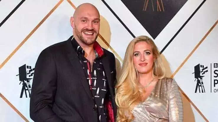 Tyson Fury ties the knot with Paris Fury for the third time in stunning ...
