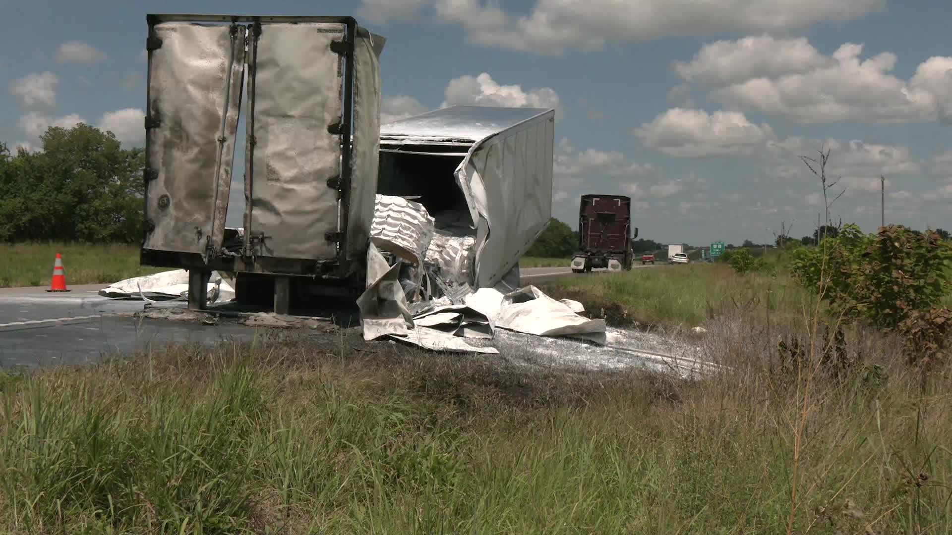 CLIP: Tractor-trailer carrying hazardous material catches fire on NB I ...