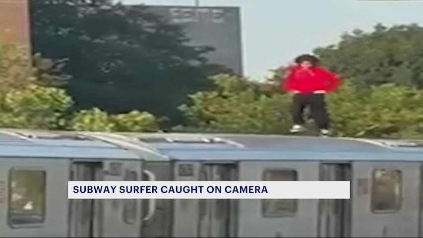 Subway surfer caught on camera at Longwood train station
