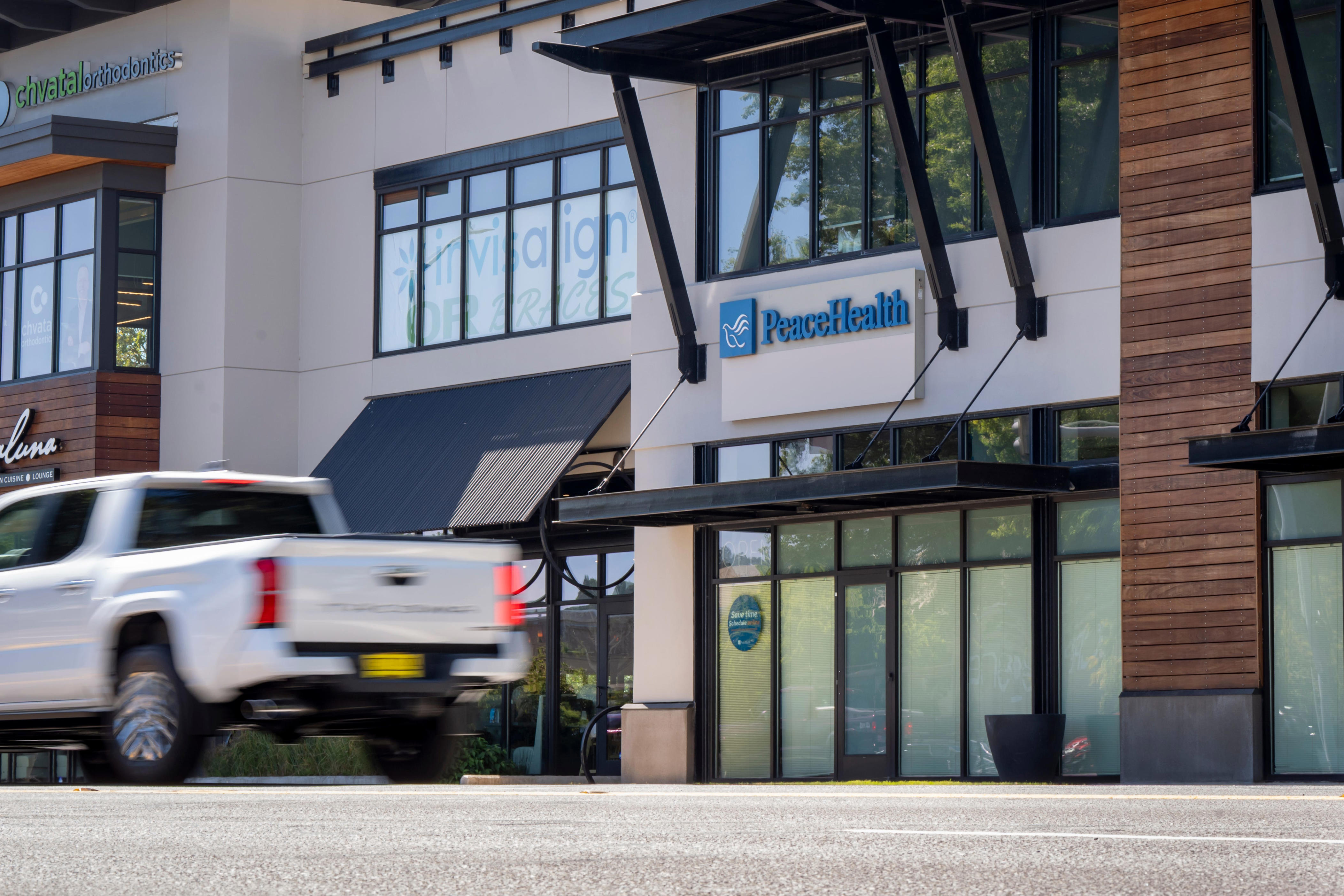 PeaceHealth Medical Group cuts 18 leadership positions in restructuring