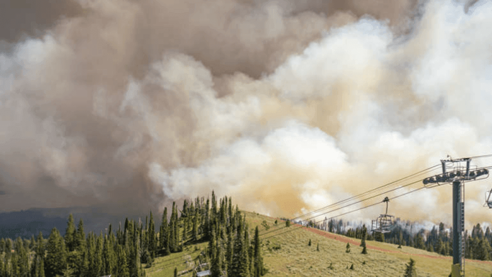 Firefighters battle 2,000-acre Rock Fire near Tamarack Resort