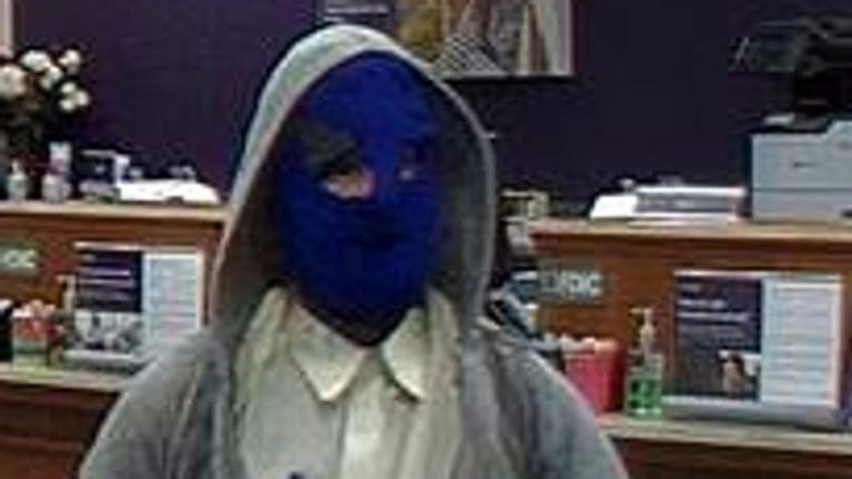 Armed bank robber on the run in Roanoke, police say