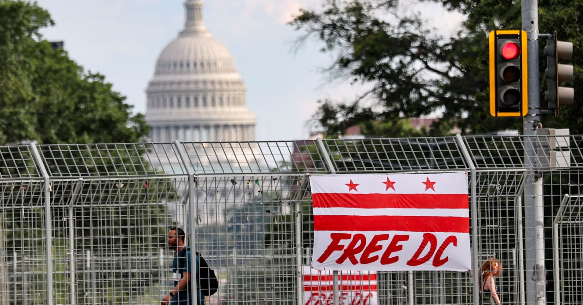 Trump's Washington, DC, crime crackdown exposes gap between perception ...