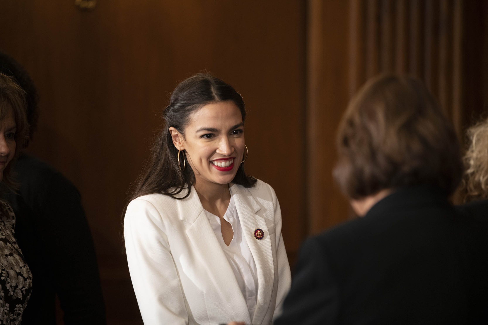 AOC Calls for Democratic Support for Zohran Mamdani