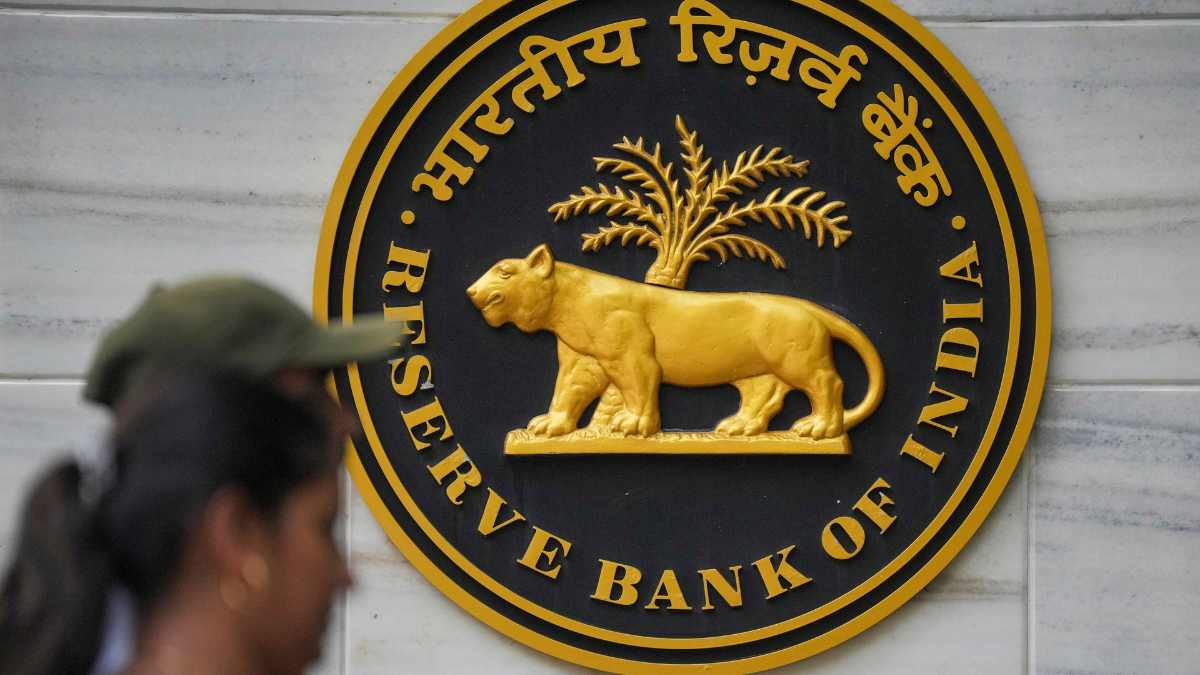 US Fed Rate Cut Spurs Hope For RBI Action, Boosting India's Economic Growth