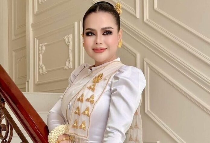 ตร.บุกจับคาบ้าน 'วัน มรณา' อินฟลูเอนเซอร์ เจ้าของแบรนด์ดัง Love Riya