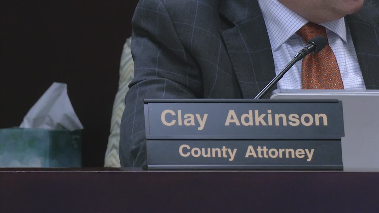Walton County contract for acting county attorney passes