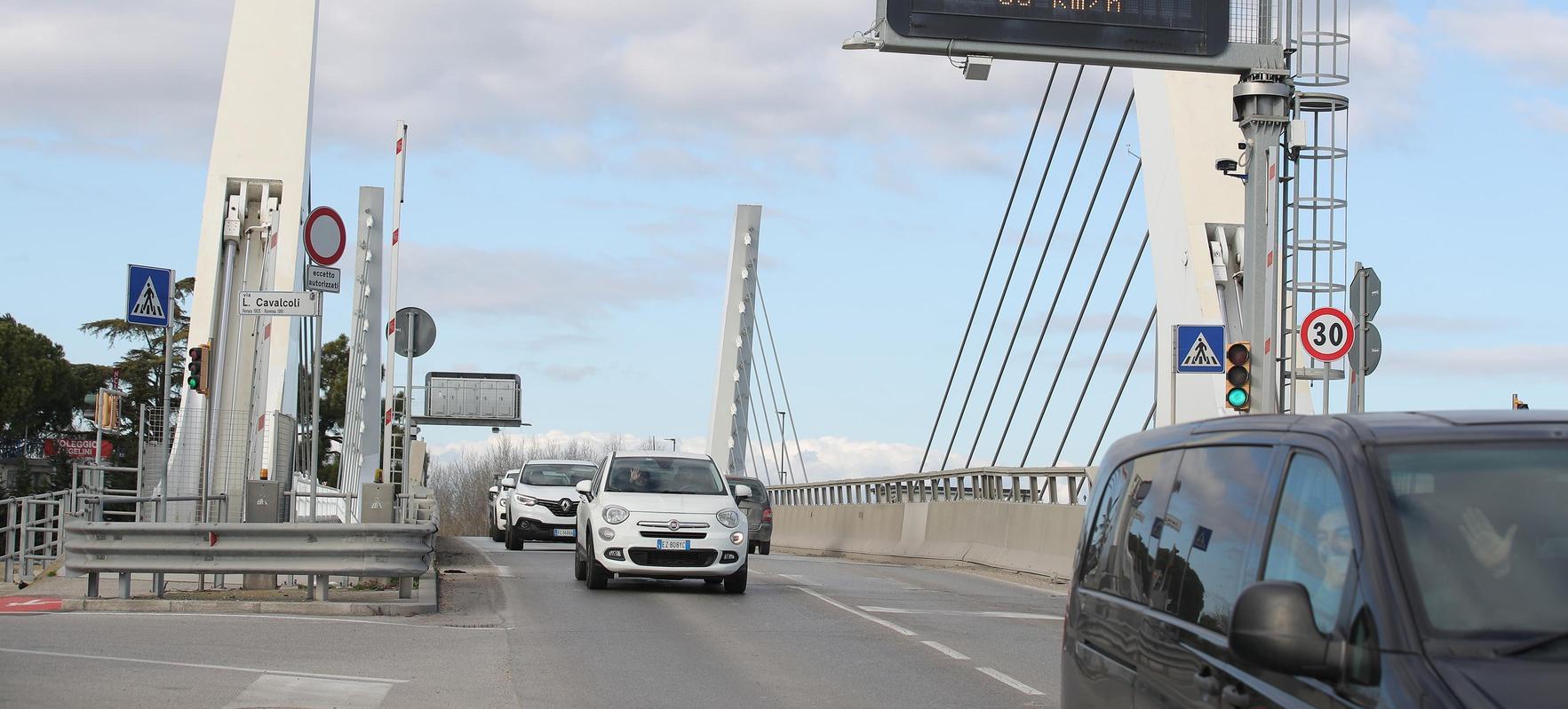 Ponte mobile e cantieri. Via libera in città ai mezzi superiori a 5 ...