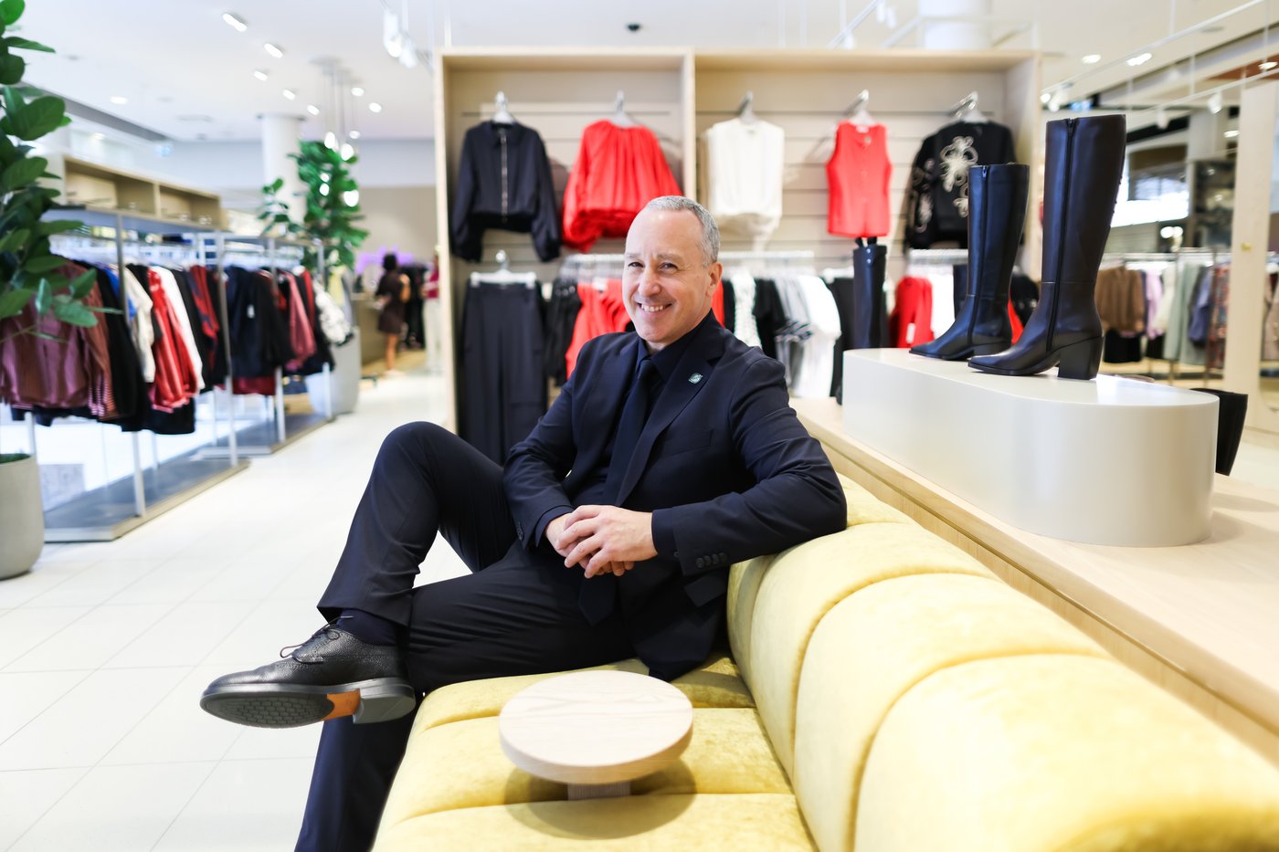 Toronto's first Simons location marks 'new chapter' for department ...