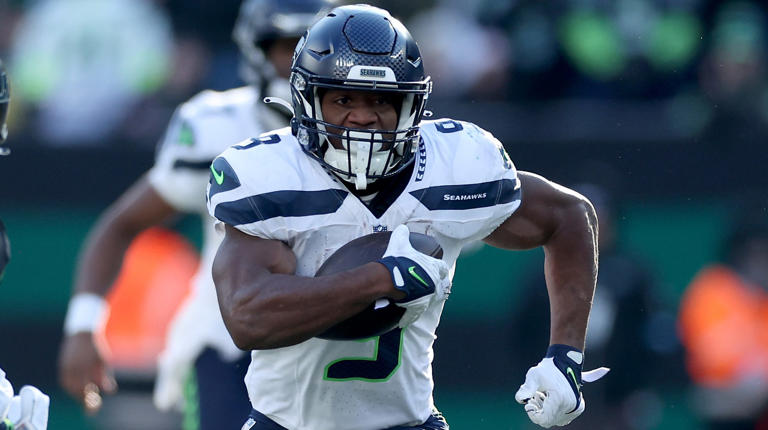 Seahawks RBs Decreased Carries Might Be Strategic