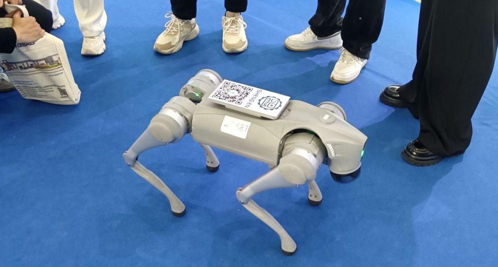 China’s Robot Beast Shatters World Speed Record in 100-Meter Dash