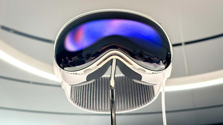 Apple Vision Air expected to launch in 2027 — lighter and half the ...