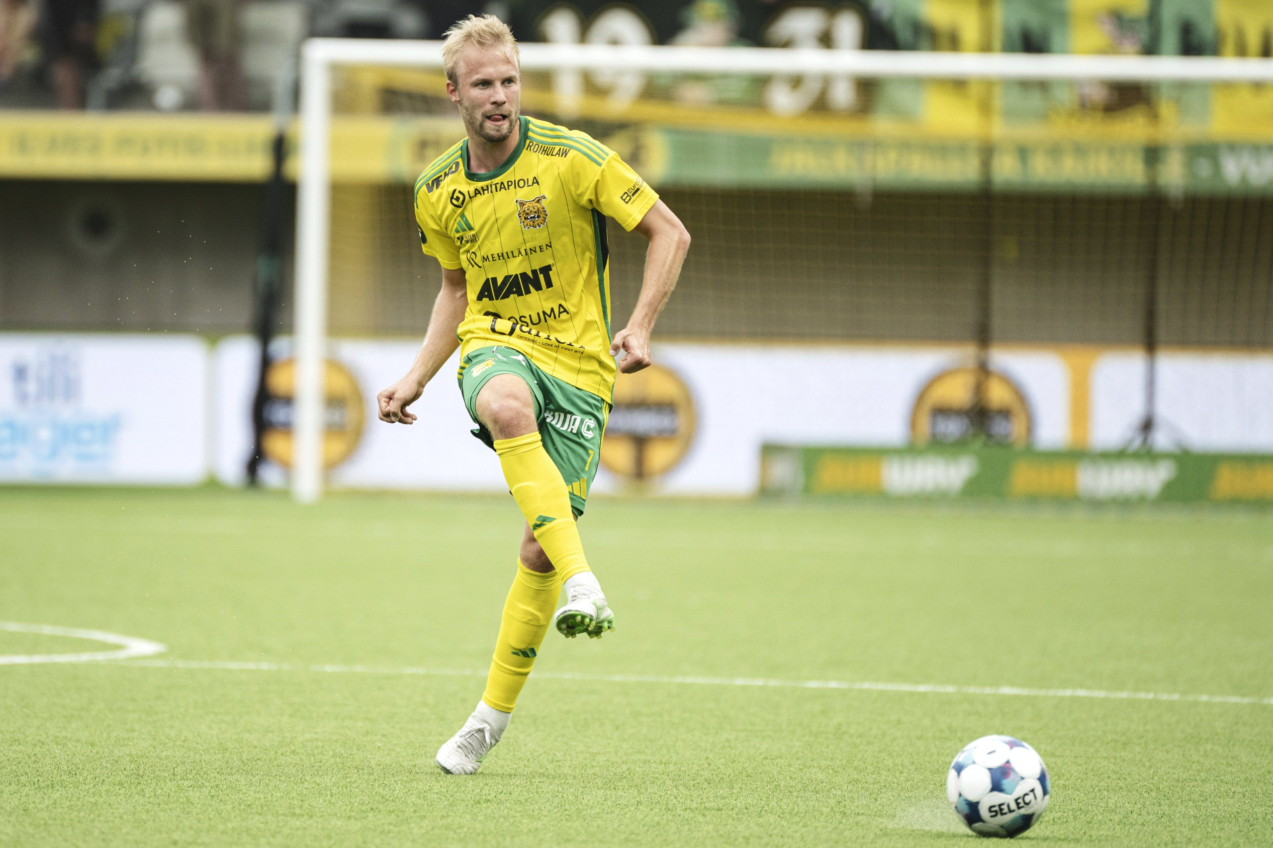 Pelikiellon välttänyt Ilveksen Joona Veteli maalasi AC Oulua vastaan