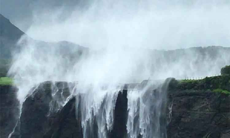 Mystery of the Invisible Waterfall: The Bizarre Natural Phenomenon That ...