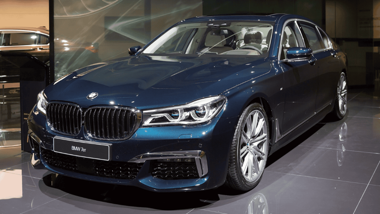 10 Luxury cars built for long-distance comfort