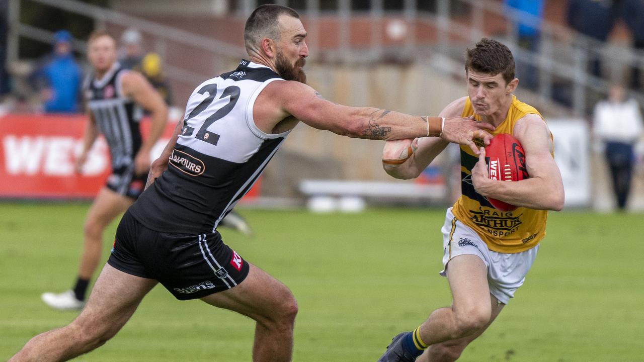 Lions debut for Beecken in crunch clash