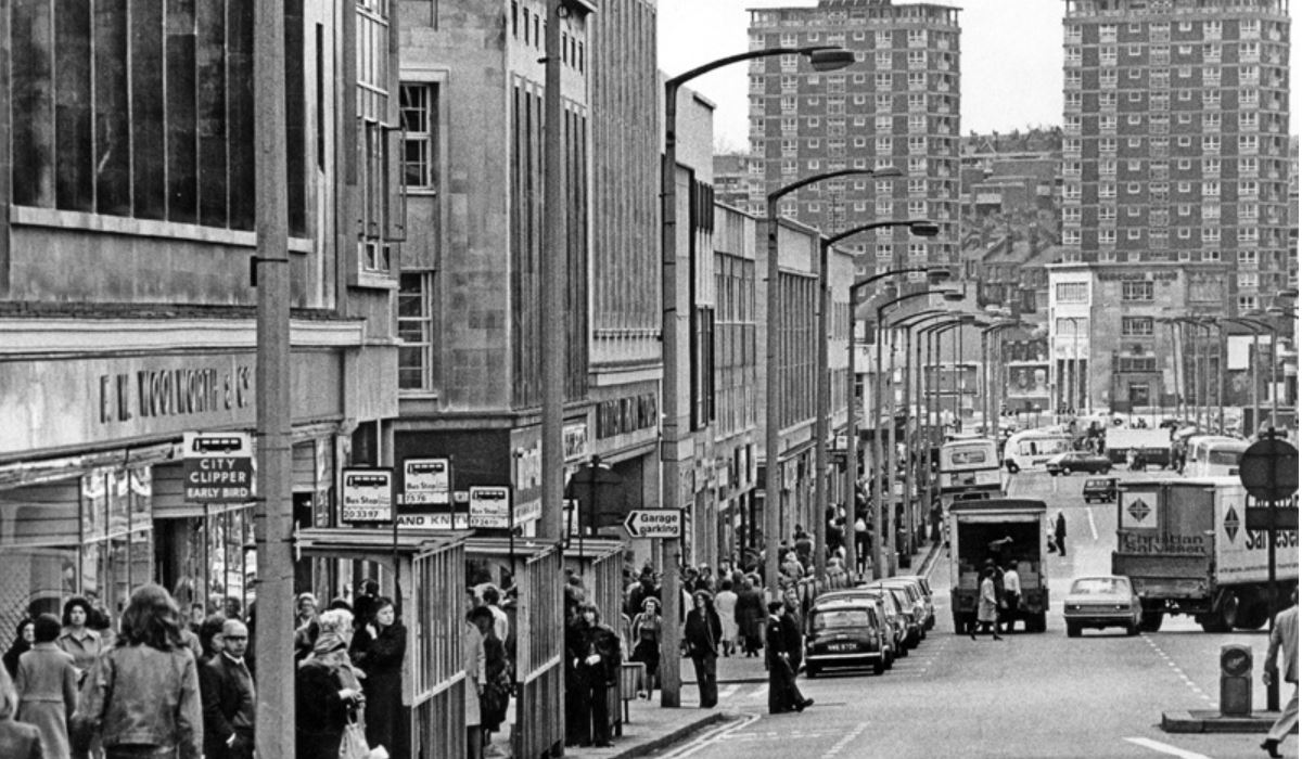 Sheffield retro: 21 of the best photos showing city's streets bustling ...