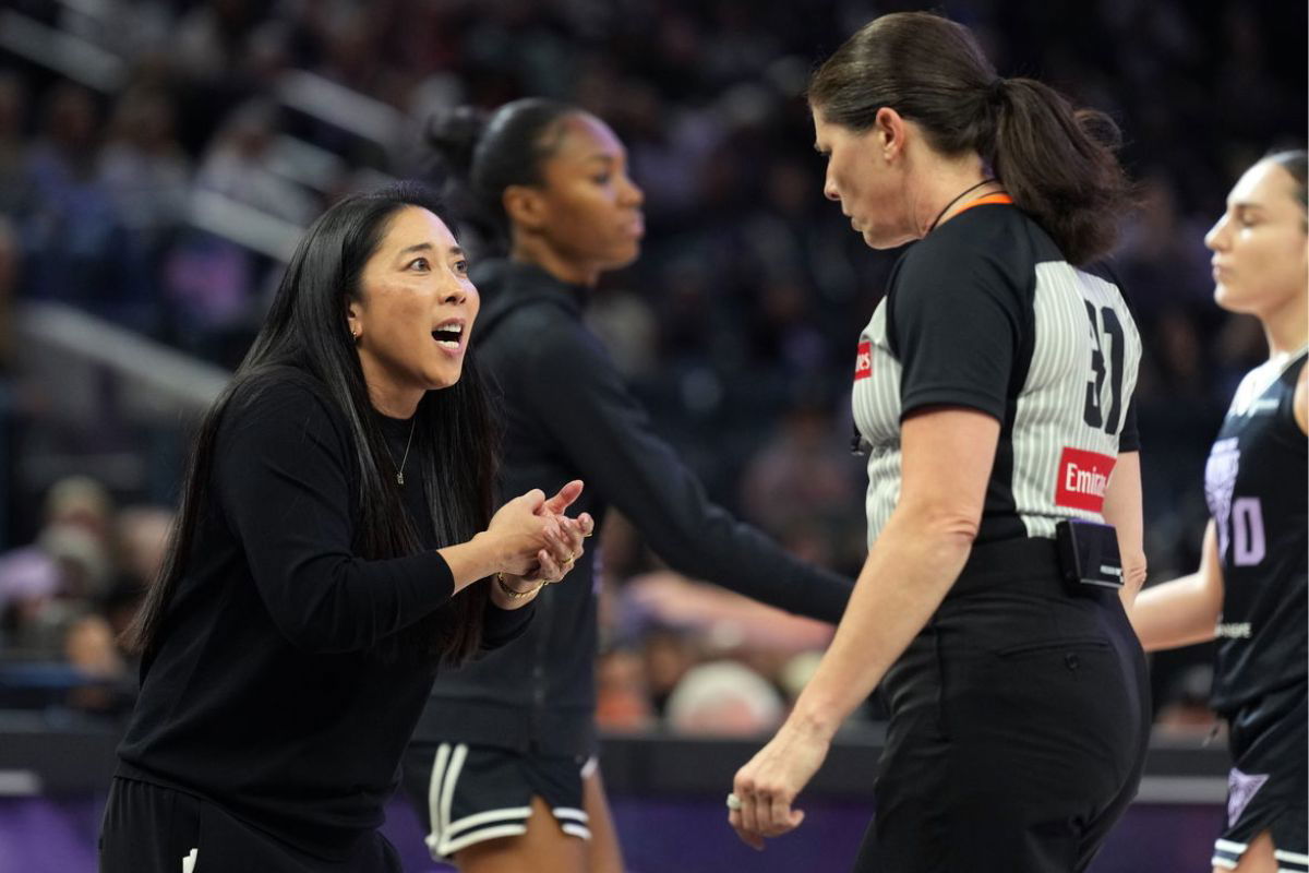 4 Coaches Making the Strongest Push for WNBA Coach of the Year