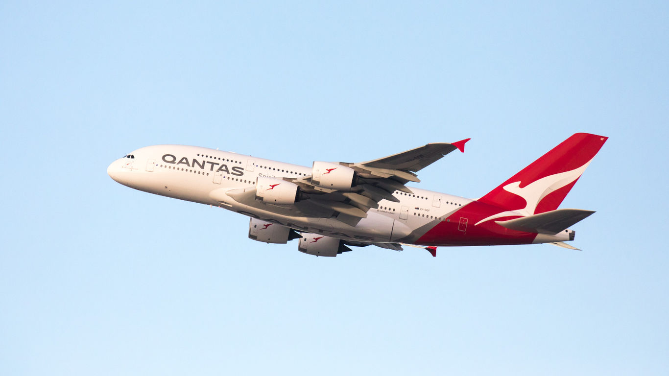 Qantas Launches First-Ever ‘Superjumbo Sale’ to Celebrate A380’s Return ...