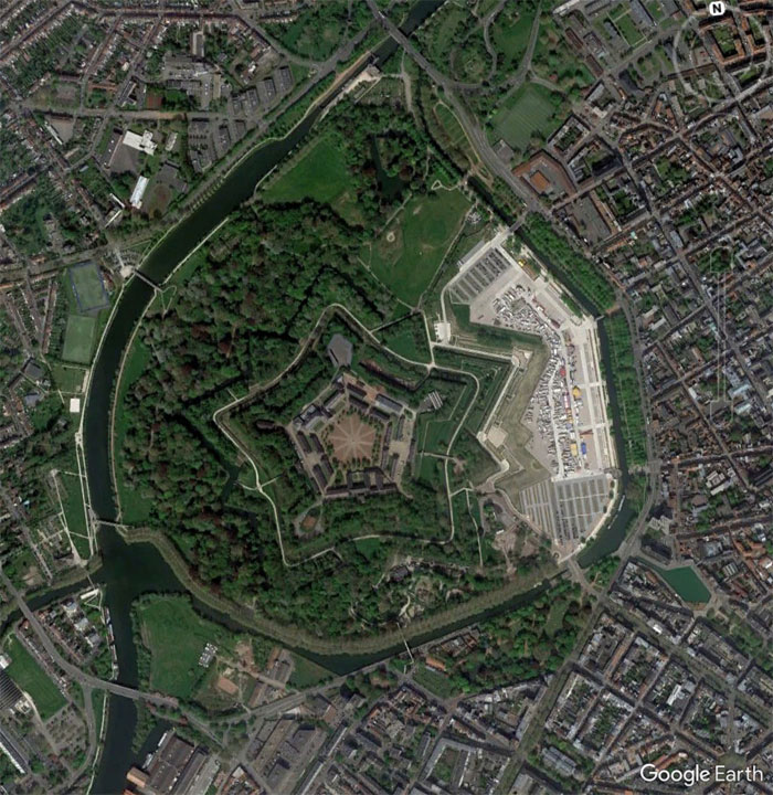 Guy Searches For Interesting Things On Google Earth And Here’s 25 Of ...