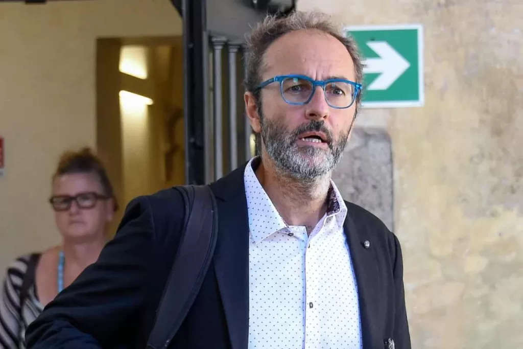 “Licenziate Massimiliano Calì”, marito di Francesca Albanese: il caso ...