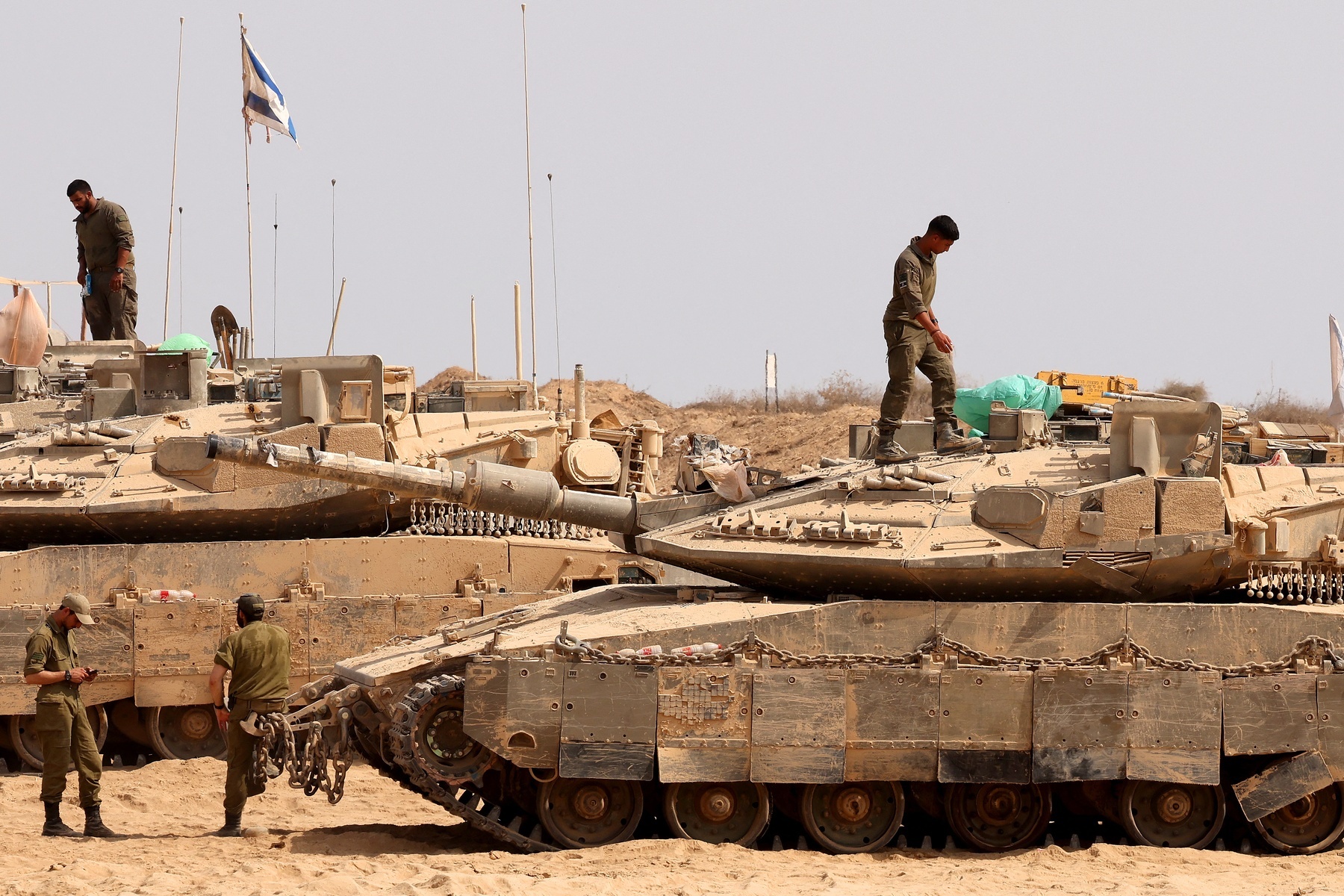 Dödlig eskalering i Gaza: 123 döda på 24 timmar medan Israel förbereder ...