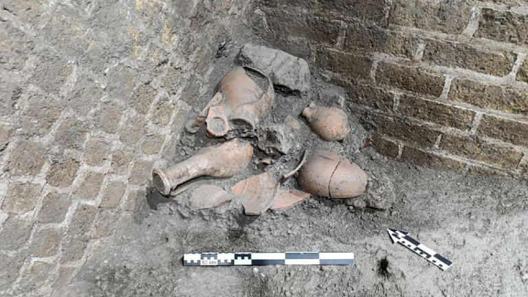 The eerie remains of Pompeii seem untouched. But new findings reveal a ...